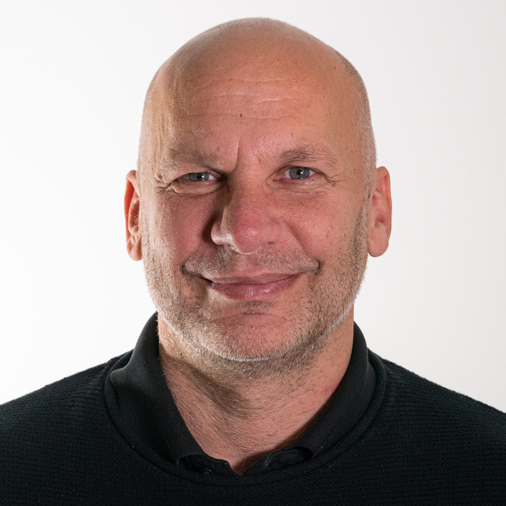 EP054 – Bernd Roggendorf, Founder & CEO, EIDU - FINIEN